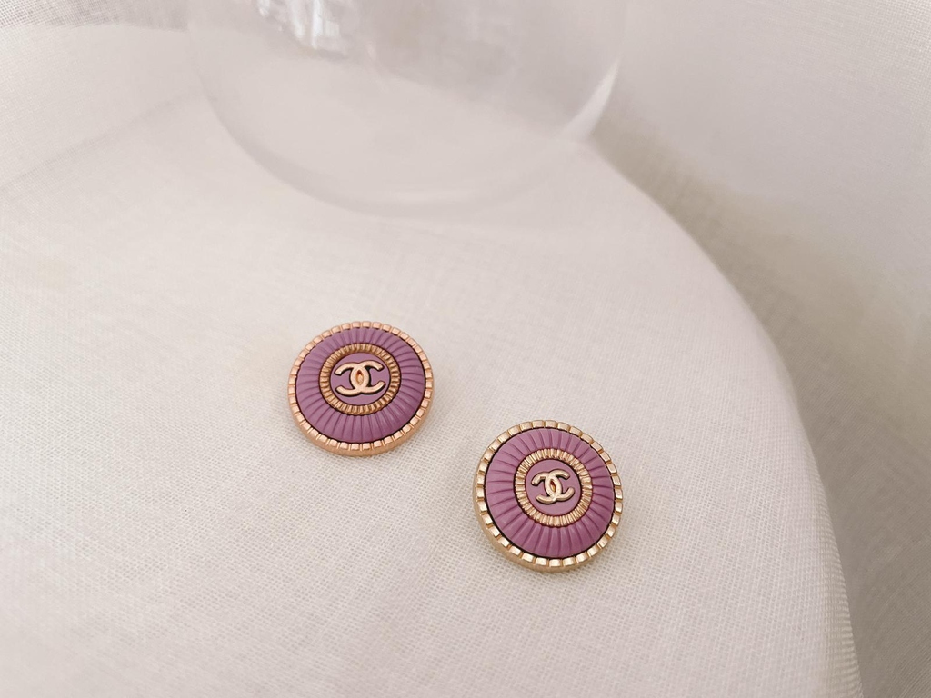 1.5cm/2cm CHANEL BUTTON REPURPOSED EARRINGS - lowayvintage